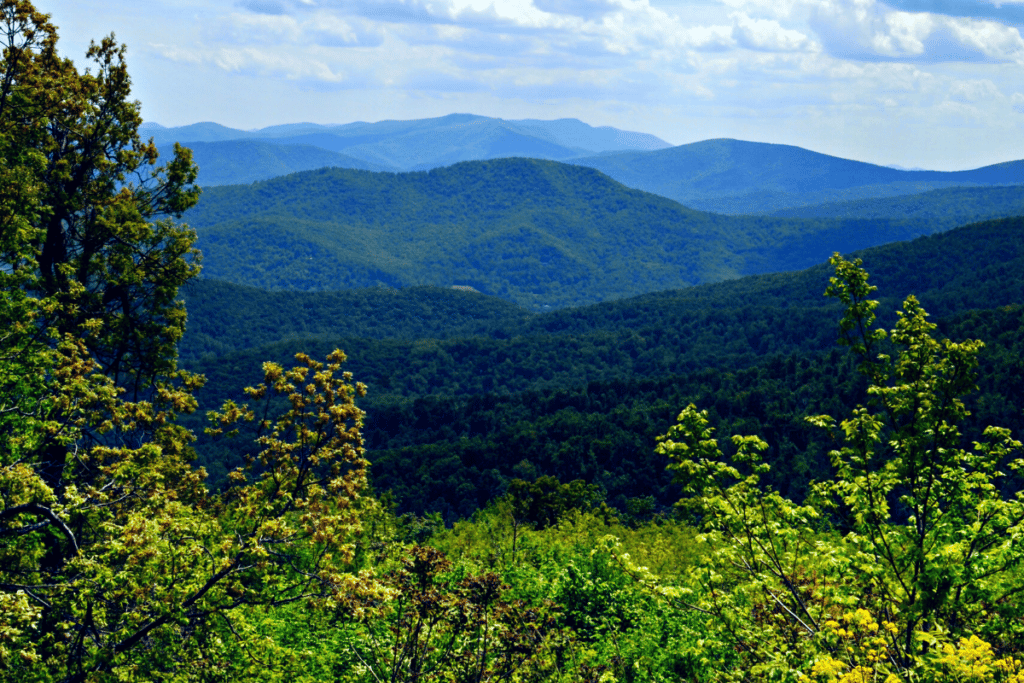 A 360-Degree View of the Blue Ridge Mountains | Great Vacations ...